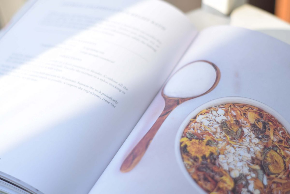 Best Books to Read for the Homemaker - the Haven of Rest